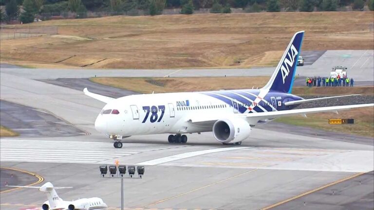First Flight of the Boeing 787 Dreamliner | The NX Chapter